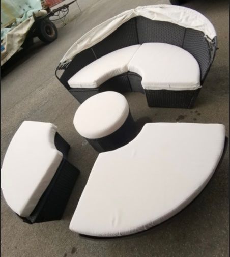 Rattan Lounge rund mit Sonnenblende | Kaufen auf Ricardo