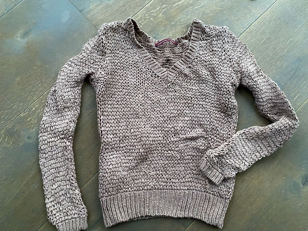 Pull en maille de coton (D'occasion) à Develier pour CHF 8 – avec ...