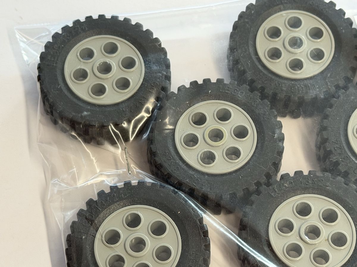 Lego Räder, 9 Stück, Original Lego Räder. (Gebraucht) in Rheinfelden ...