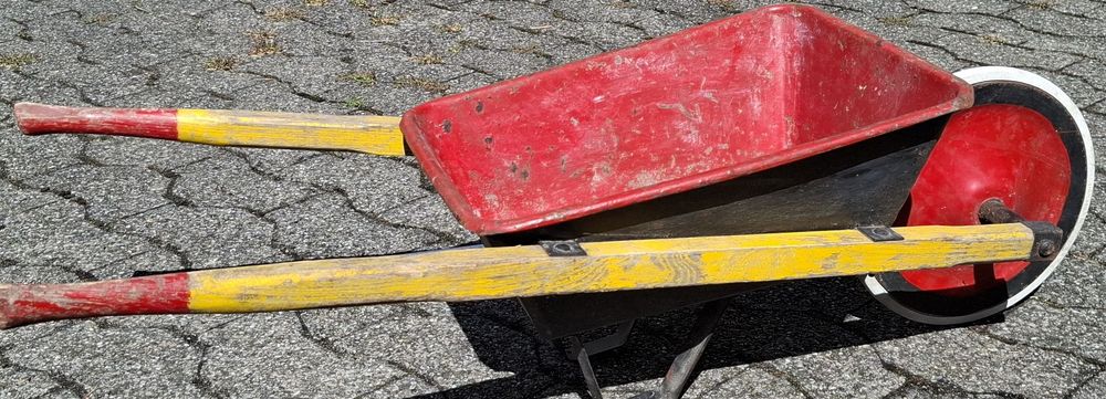 Alte Robuste Kinder Schubkarre Garrette Karrette (Gebraucht) in ...