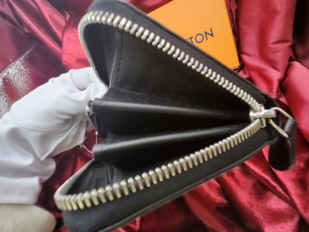 👜 Louis Vuitton Mahina – Schwarzes Monogram-Leder (Neu (gemäss ...