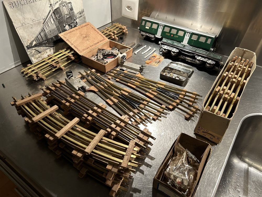 BUCO, HAG, Spur0 Konvolut. 2 Wagen, Schienen, Weichen, (Gebraucht) in ...