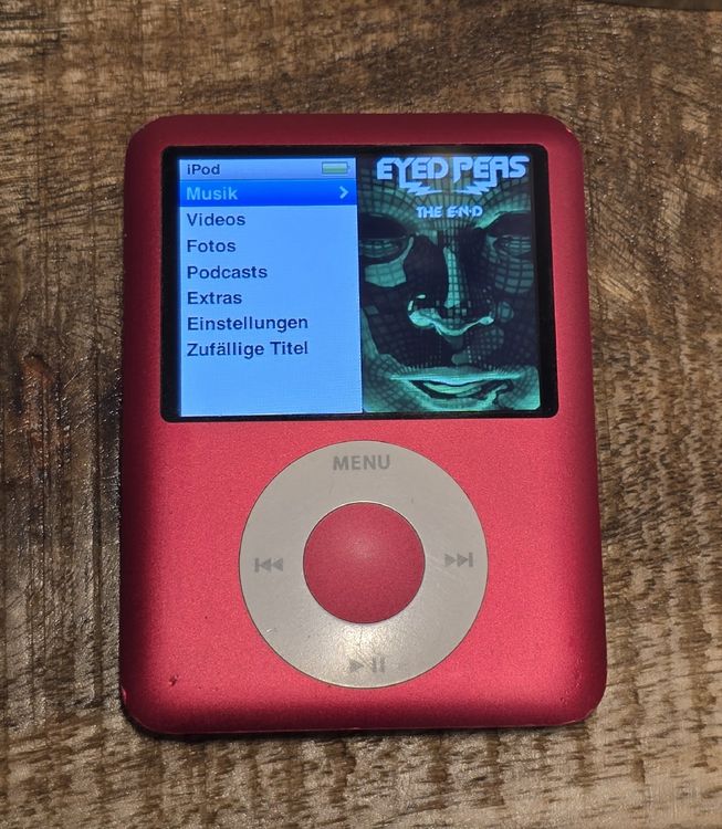 Apple iPod Nano 3 (A1236) Red- 8GB Special Edition (Gebraucht) in ...