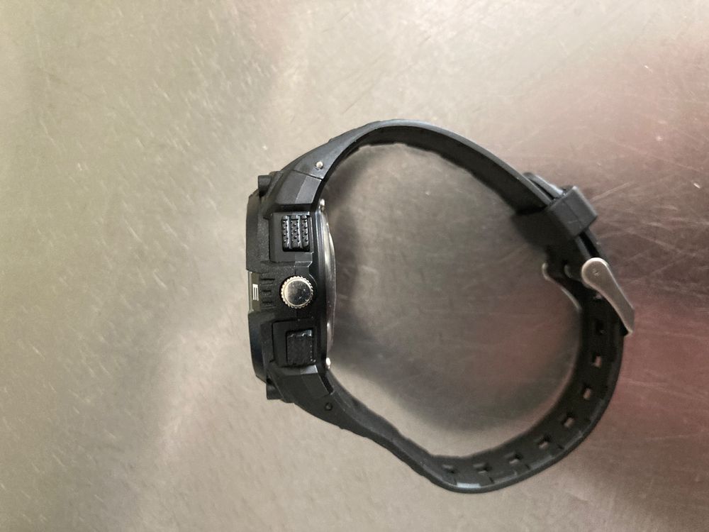 Intertronic Uhr (Neu und originalverpackt) in Wilderswil für CHF 12 ...