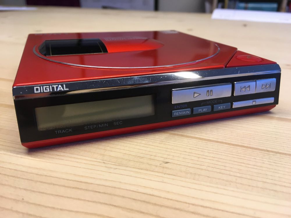 Sony D-50 MK2, Portabler CD-Player (Discman) (Gebraucht) in Fläsch für ...