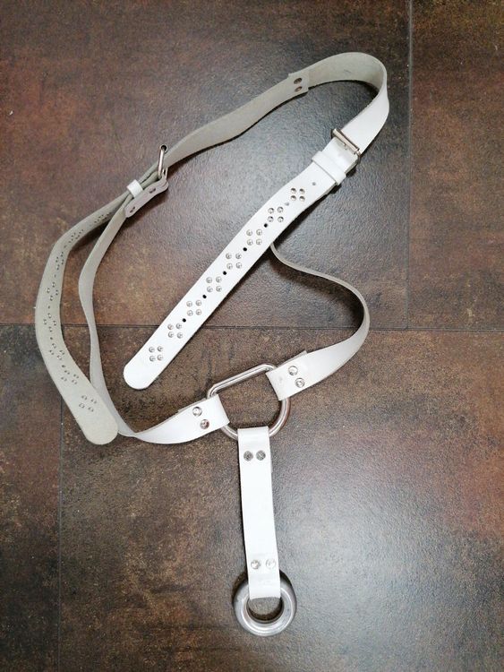 SM Herren-String mit Ring (Gebraucht) in Ettingen für CHF 3 – mit Lieferung auf Ricardo kaufen