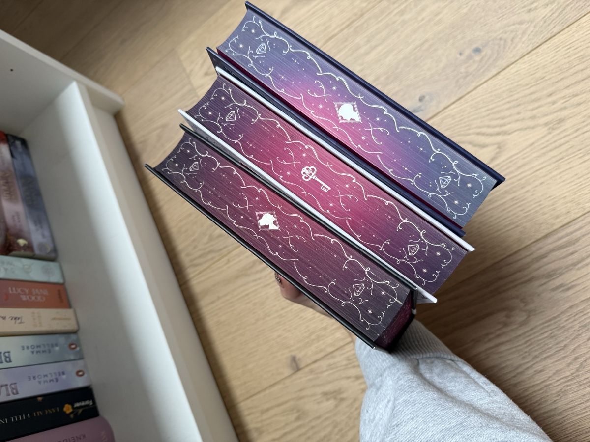 Buchreihe: The Ruby Circle, Jana Hoch, Jugendbuch-Reihe (Neu (gemäss Beschreibung)) in Wiler b ...