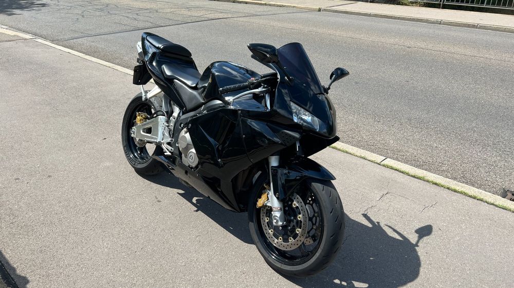 HONDA CBR 600 RR PC37 All black | Acheter sur Ricardo