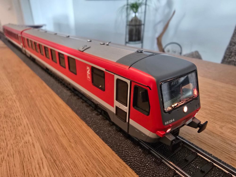 Roco H0 69013 DB BR 628 "Dieseltriebwagen" 2-teilig (Defekt) in für CHF ...