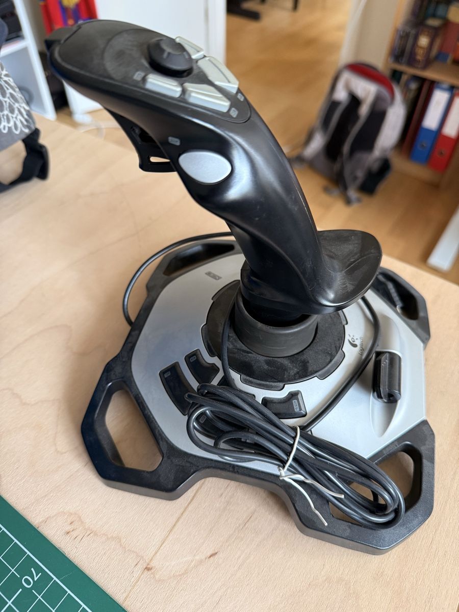 Logitech Extreme 3D Pro Joystick (Gebraucht) in Basel für CHF 17 – mit ...