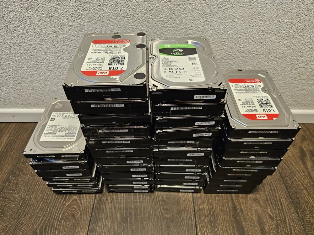 Diverse Festplatten (Gebraucht) in für CHF 235 – nur Abholung auf ...