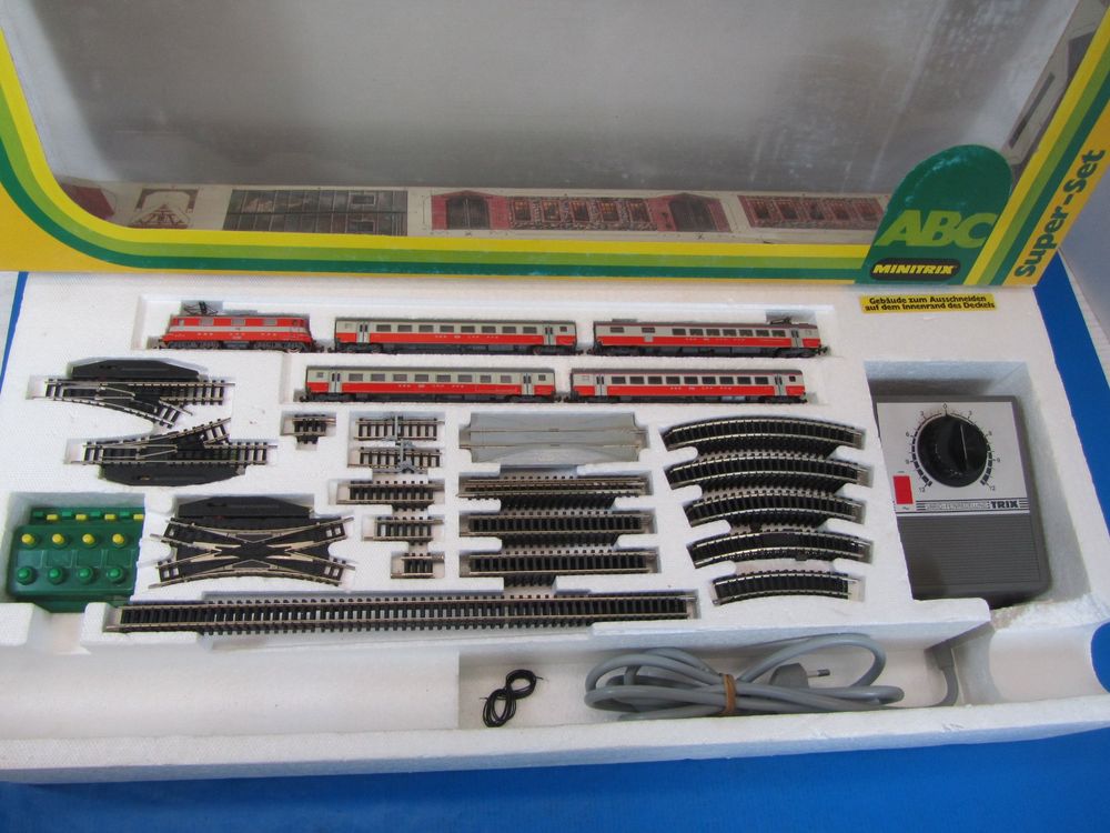 Minitrix Spur N, Starter Super Set 1052 Swiss-Express. (Gebraucht) in ...