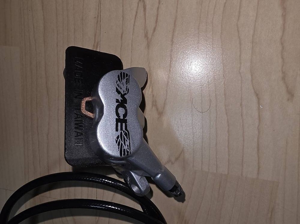 Fabrikneue Hayes Stroker Ace - 4 Kolben Vorderradbremse (Gebraucht) in ...