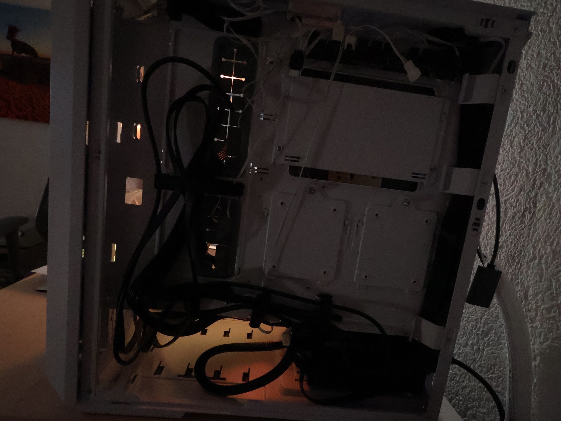 Lian Li Lancool 216 / NUR CASE + 3 Fans. KEIN INHALT (Neu (gemäss ...