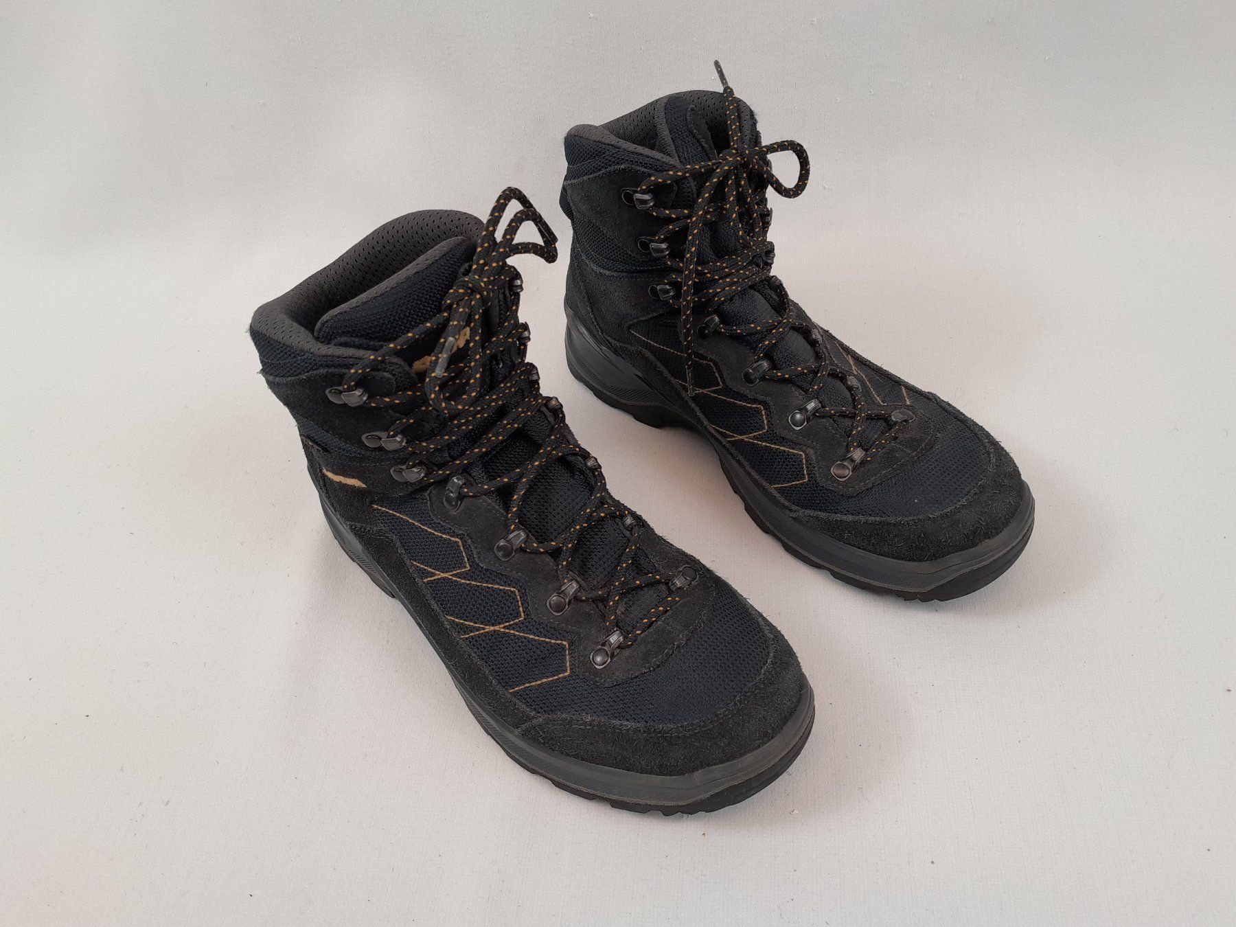 LOWA Taurus Pro Gtx Mid Wanderschuhe Gr. 44.5 (Gebraucht) in ...