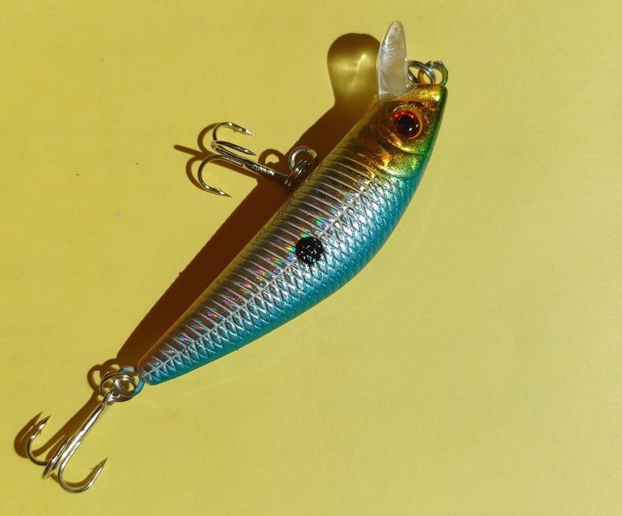 Neuer Schöner Wobbler 9 Cm, 7.5 Gramm mit Gräuschkugeln (Neu und originalverpackt) in Zürich für ...