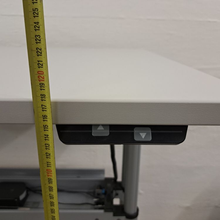 Elektro Schreibtisch Stehtisch Pult Bürotisch (Gebraucht) in Belp für ...