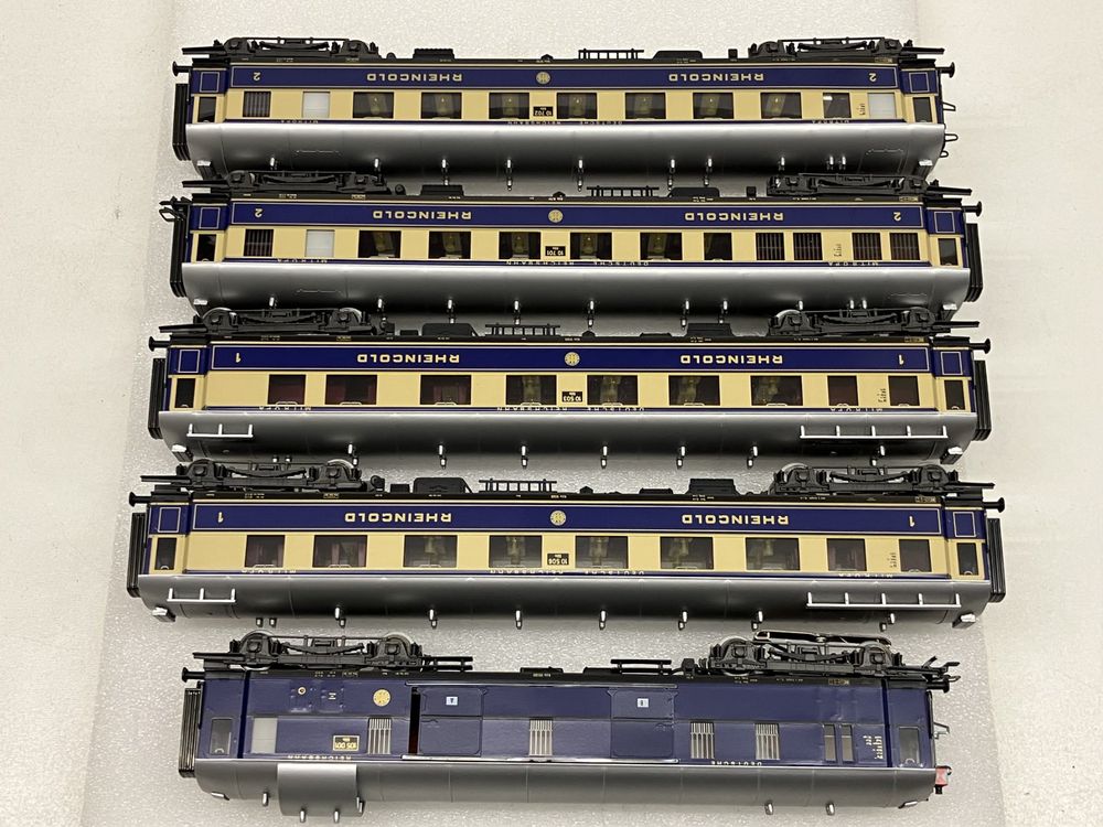 märklin 4228: Wagen-Set Rheingold MITROPA - Innenbeleuchtung | Kaufen auf Ricardo