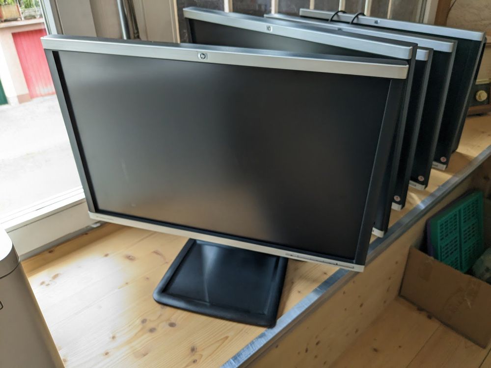 HP LA2405x Monitor | Kaufen auf Ricardo