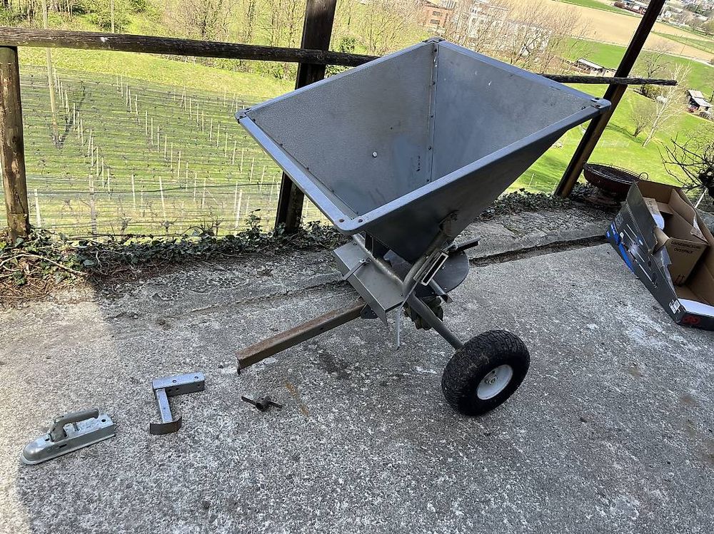Streuwagen (Gebraucht) in für CHF 150 – nur Abholung auf Ricardo kaufen