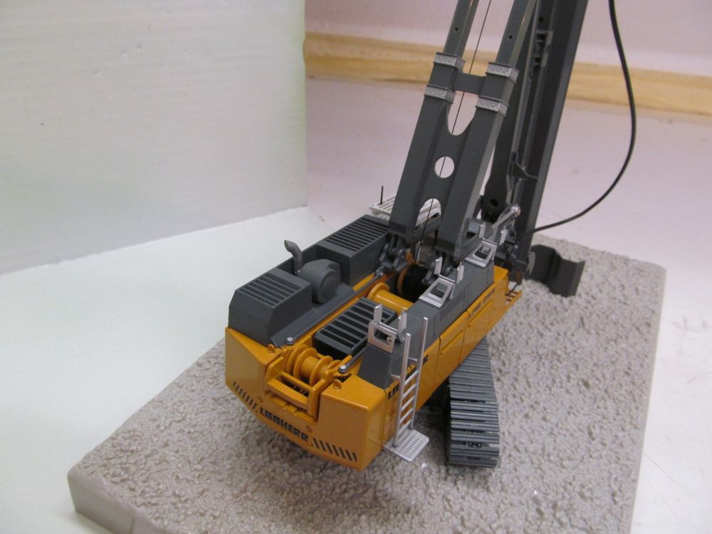 LIEBHERR LRB 255 LARSEN RAMME 1:50 OHNE SCHACHTEL ABHOLUNG (Neu (gemäss ...