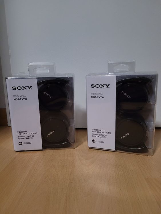 2x Casques Sony MDR-ZX110 (Neu und originalverpackt) in Courtaman für ...