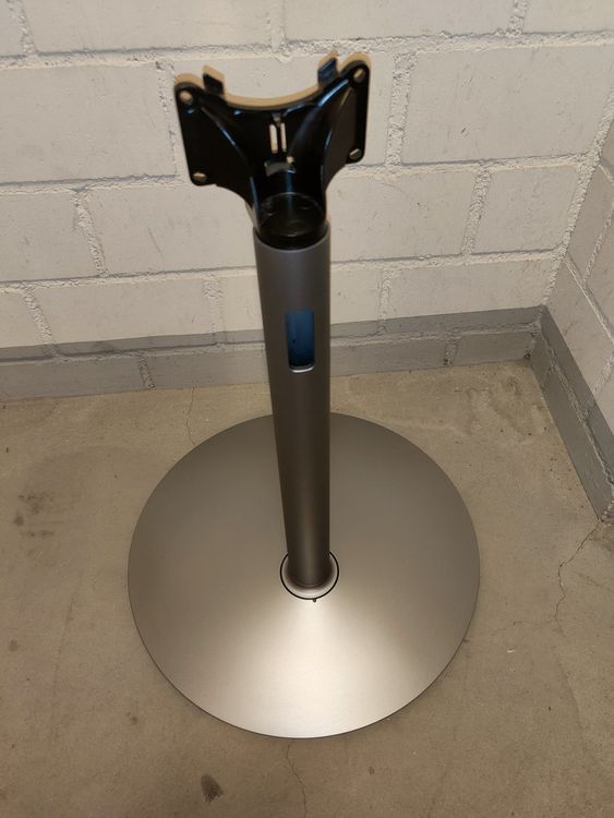 Loewe TV Ständer Floor Stand FS Plate 32-49 (Gebraucht) in Ettingen für ...