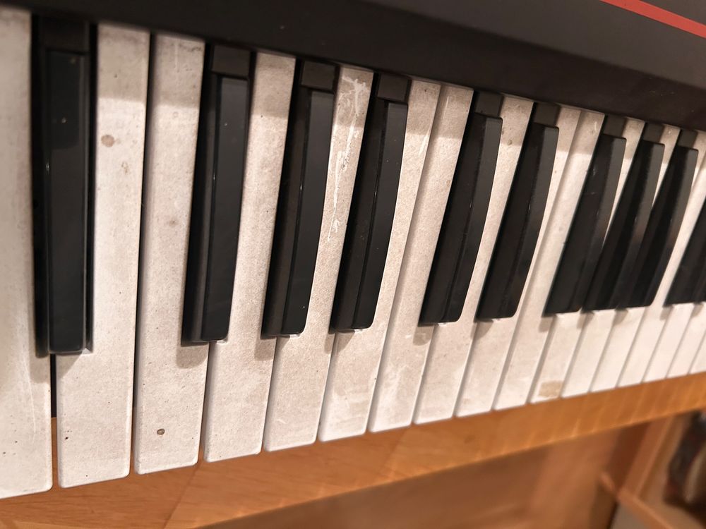 Defekt Roland Juno 60 (Gebraucht) in Basel für CHF 101 – nur Abholung ...