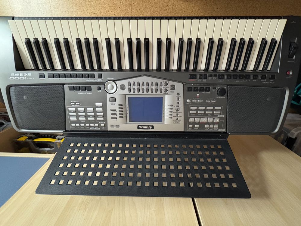 Yamaha Keyboard PSR-1000 – guter Zustand (Gebraucht) in Triengen für ...