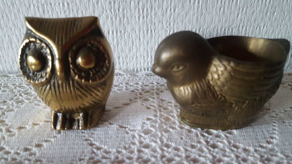 2 kleine Messing Figuren, Eule und Küken, Vintage (Gebraucht) in Kaiseraugst für CHF 8 – mit ...