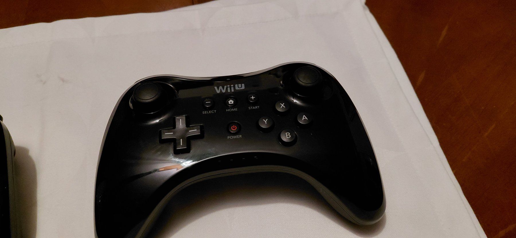 Wii U Pro Controller Guter Zustand 46 pro Stück (Gebraucht) in ...