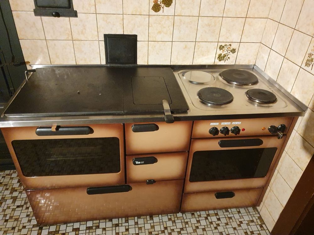 Tiba Kombi Kochherd Holz und elecktrisch inkl. Wasserwärmer (Defekt) in ...