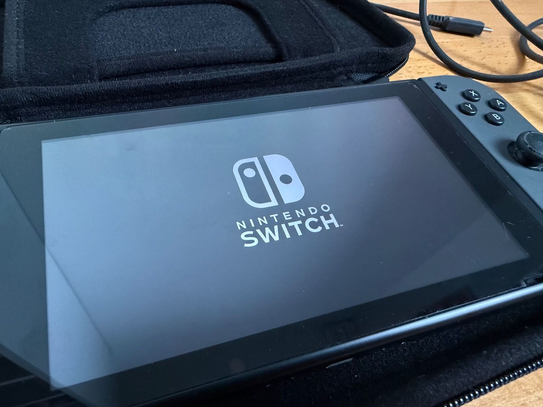Nintendo Switch mit Dock und RingFit Adventure (Gebraucht) in Zuerich ...