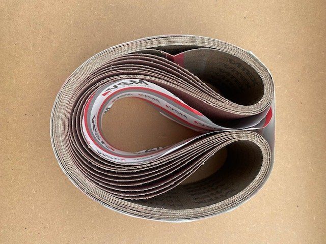 10 Stück Schleifbänder VSM 100 x 915 mm K 100 (Neu und originalverpackt ...