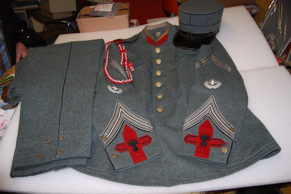 Uniform 1926 Artillerie Adj. mir Hut 57 und Hosen (Gebraucht) in bern ...