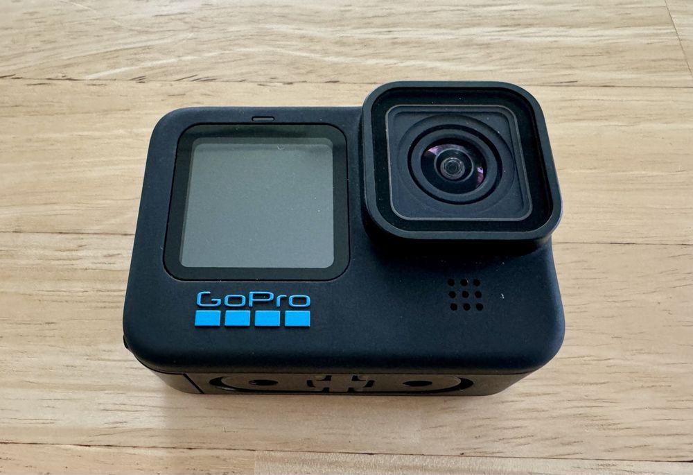 GoPro Hero 10 Black - extrem viel Zubehör - neuwertig | Kaufen auf Ricardo