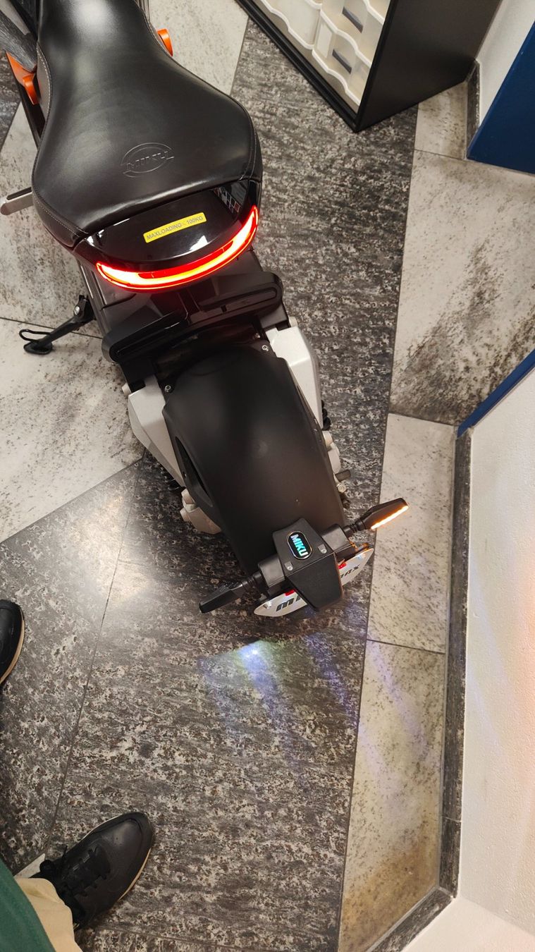 Miku Max E-Roller E-Scooter 20 Km/h (Strassenzugelassen) (Gebraucht) in Zürich für CHF 2199 ...