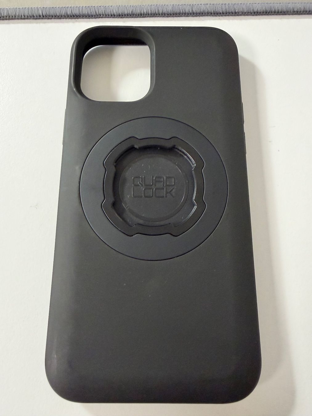 Quad Lock MAG Case für iPhone 12 Pro / iPhone 12 (Gebraucht) in ...