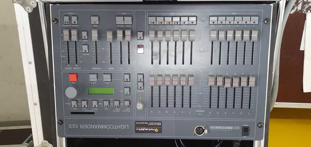 Lichtsteuerpult MA Lighting Lightcommander 12/2 im Case | Kaufen auf ...