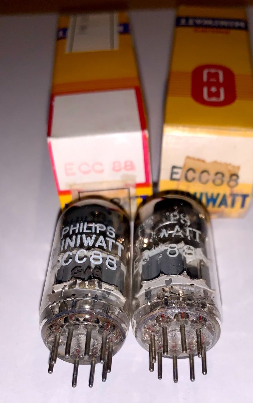 2 Röhren / Radioröhren ECC88 (2fach-Triode), NOS, Philips (Neu (gemäss ...