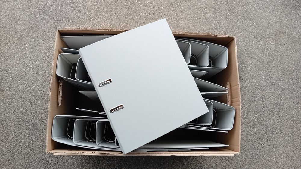 Ordner A4 grau NEU! 20 Stk. ab 1.- (Neu (gemäss Beschreibung)) in ...