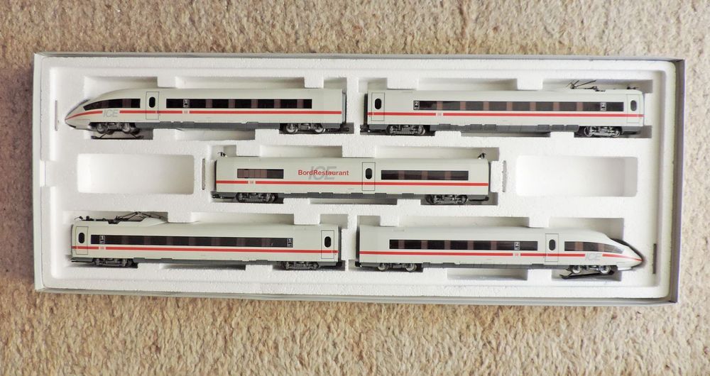 Märklin Triebwagen-Zug ICE 3 - N°37783 (Gebraucht) in Frenkendorf für ...