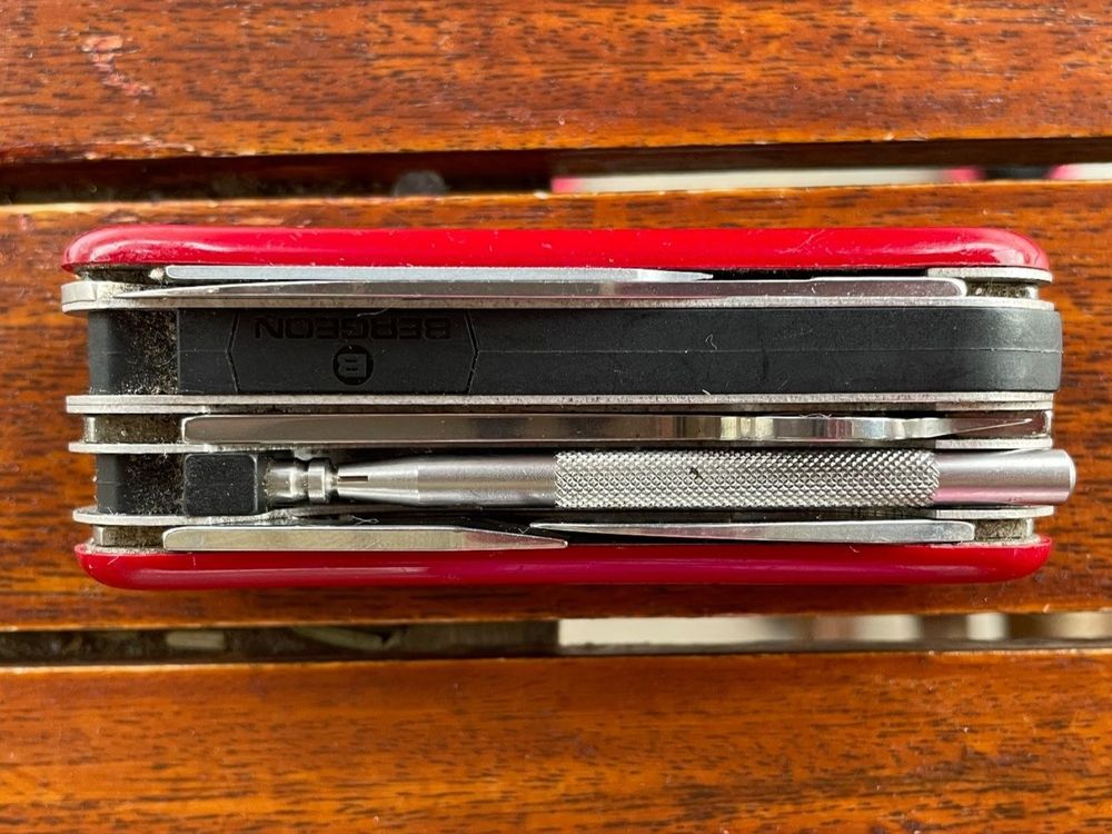 Wenger Bergeon Minathor Uhrmachermesser / couteau horloger (Gebraucht ...