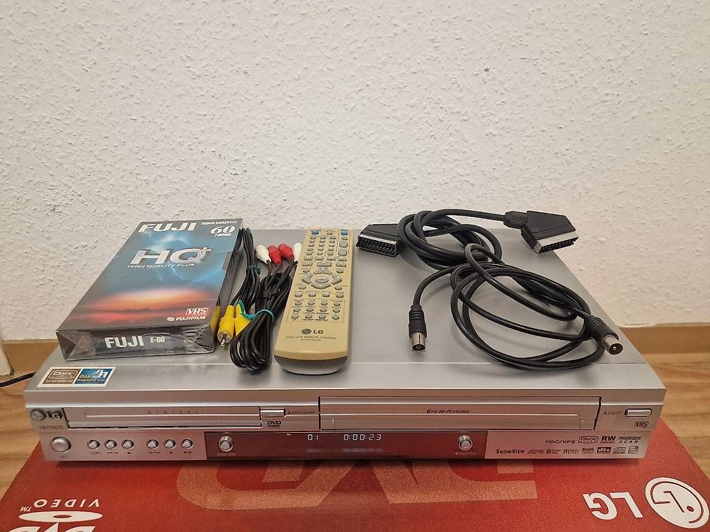 LG V8705DS DVD VHS Kombi Player revidiert& garantie (Gebraucht) in ...