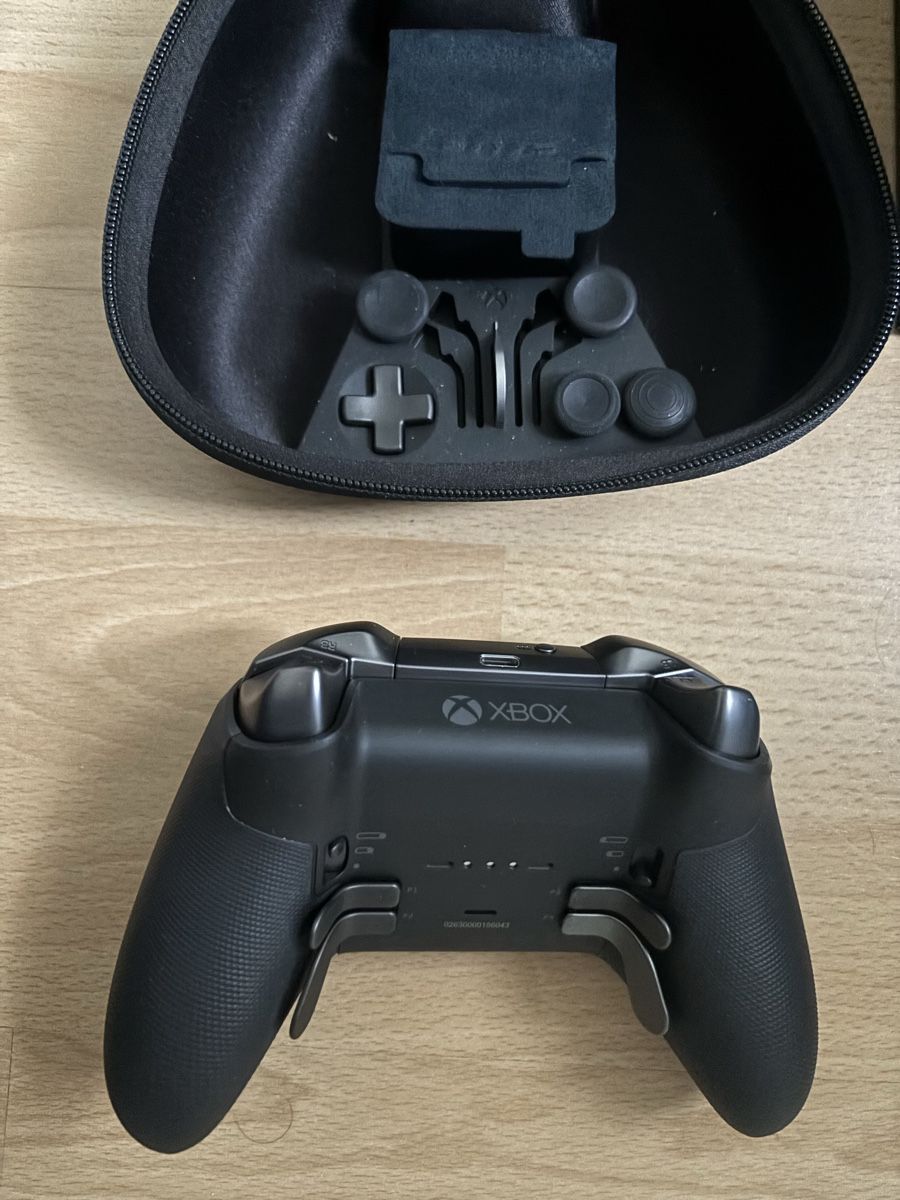 Microsoft Xbox Elite Wireless Controller (Gebraucht) in Galmiz für CHF ...