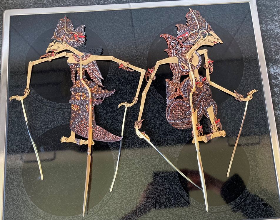 2 antike Wayang-Kulit Schattenfigur Indonesien Raja Sabrang (Gebraucht ...