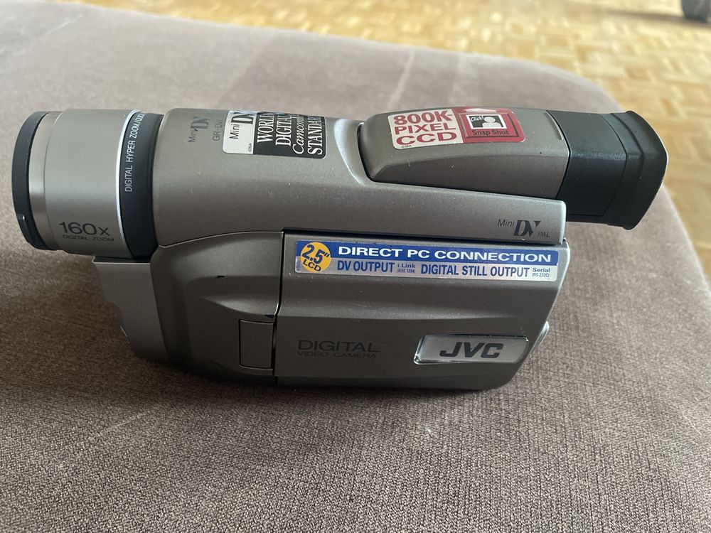 JVC Digital Camcorder GR-DVL20E 800k Pixel CCD (Defekt) in Volketswil für CHF 20 – mit Lieferung ...