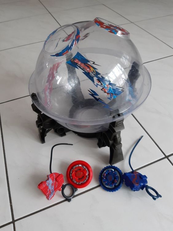Beyblade destroyer dome (Gebraucht) in Ehrendingen für CHF 11 – mit ...