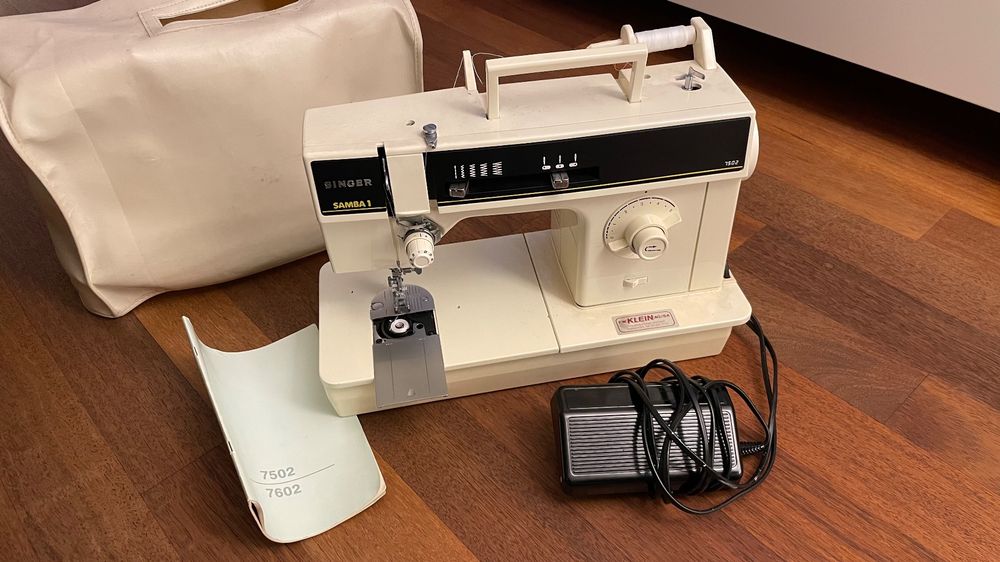 Alte Singer Nähmaschine Samba 1 für 1.-CHF (Gebraucht) in Zürich für ...
