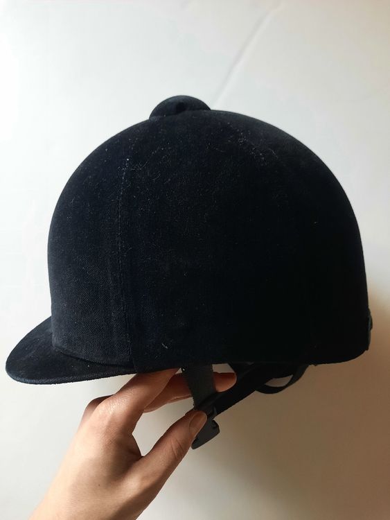 Reithelm Wembley Gr. 56, schwarz, Samt, neuwertig (Gebraucht) in Zürich ...